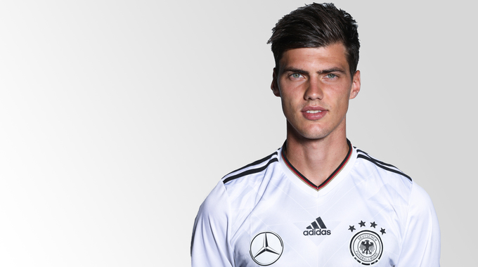 Pascal Stenzel - Spielerprofil - DFB Datencenter