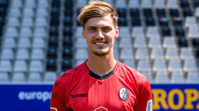 Pascal Stenzel - Spielerprofil - DFB Datencenter